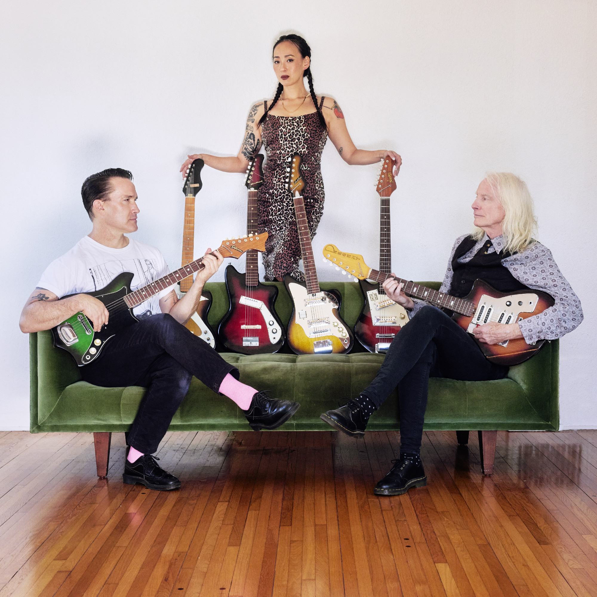 Menekülés a szörnyű valóság elől – a Xiu Xiu új albumával tér vissza a Dürer Kertbe | Magyar Narancs